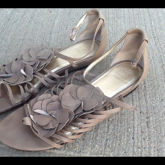 Saks Fifth Avenue | Shoes | Saks Fifth Avenue Size 95m Light Tan ...